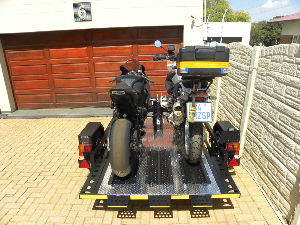 DSCN6112 - Compact Bike Trailers and Motorcycle Accessories