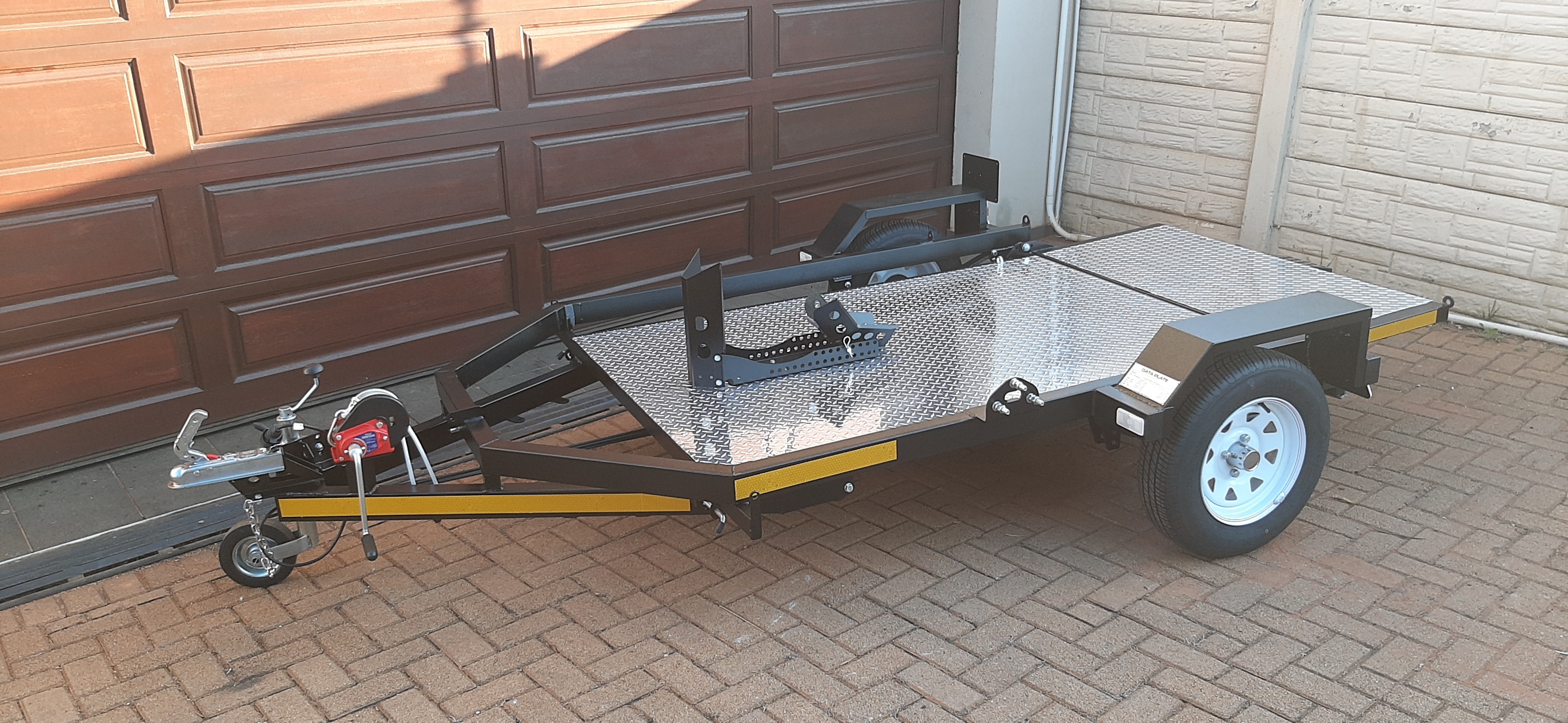 EL L Fold Closed LF – Compact Bike Trailers and Motorcycle Accessories